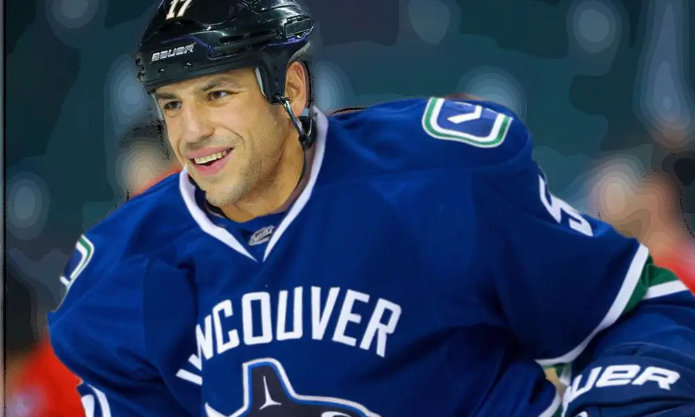 Lucic Given Permission to Speak with Teams, Canucks Interested